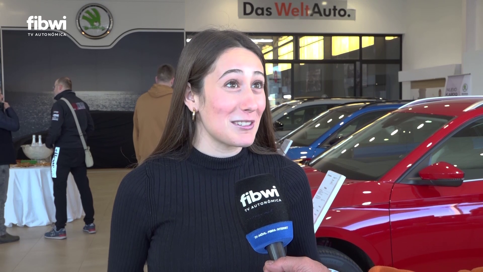 La piloto Nuria Pons presenta su nueva máquina, un Skoda R5 Evo - Fibwi ...